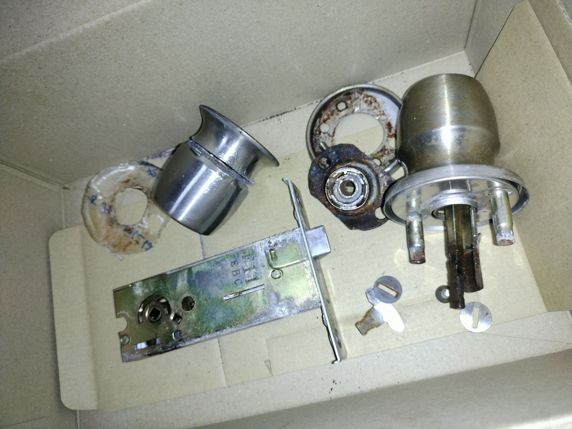 MIWA HBZSP2のドアノブを取り外しました - 釣りとDIY